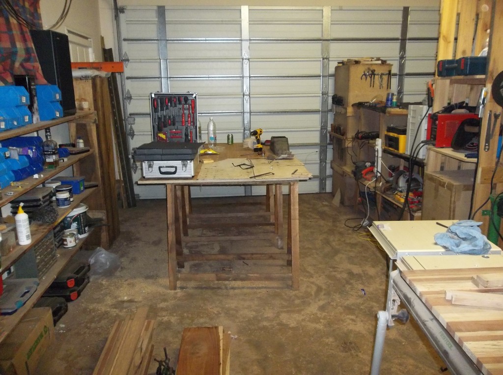 Alternative workbench/assembly table (chapter one) | Je ne sais quoi ...