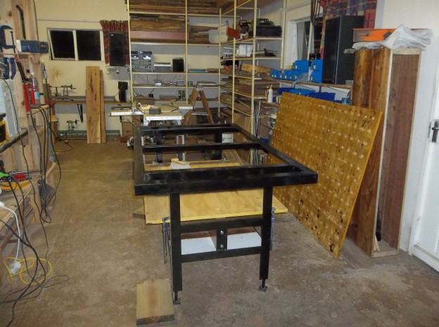 Alternative workbench/assembly table (Chapter three) | Je ne sais quoi ...