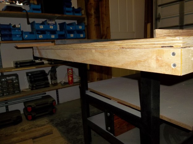 Alternative workbench/assembly table (Chapter three) | Je ne sais quoi ...
