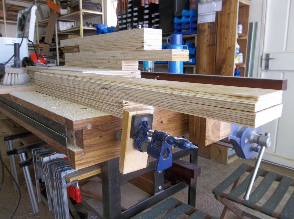 Alternative workbench/assembly table (Chapter five) | Je ne sais quoi ...